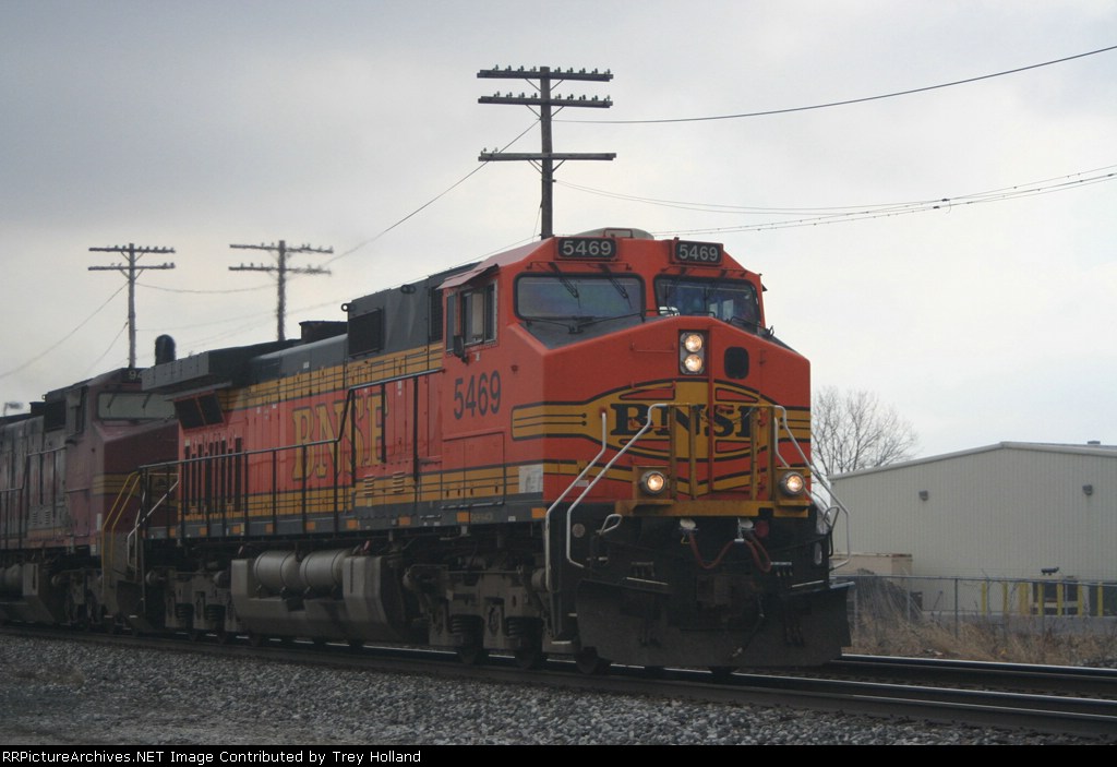 BNSF 5469